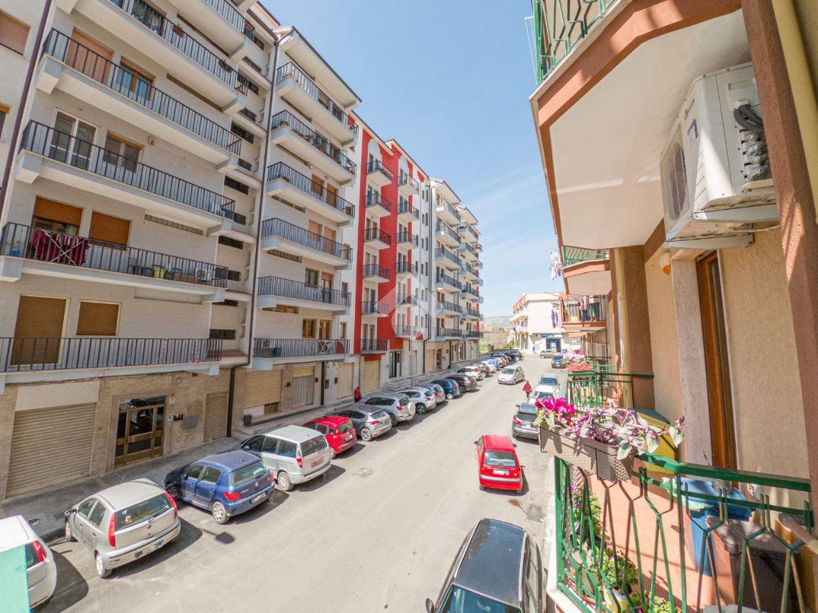 Quadrilocale via Quattro Boccali 9, Centro, Manfredonia
