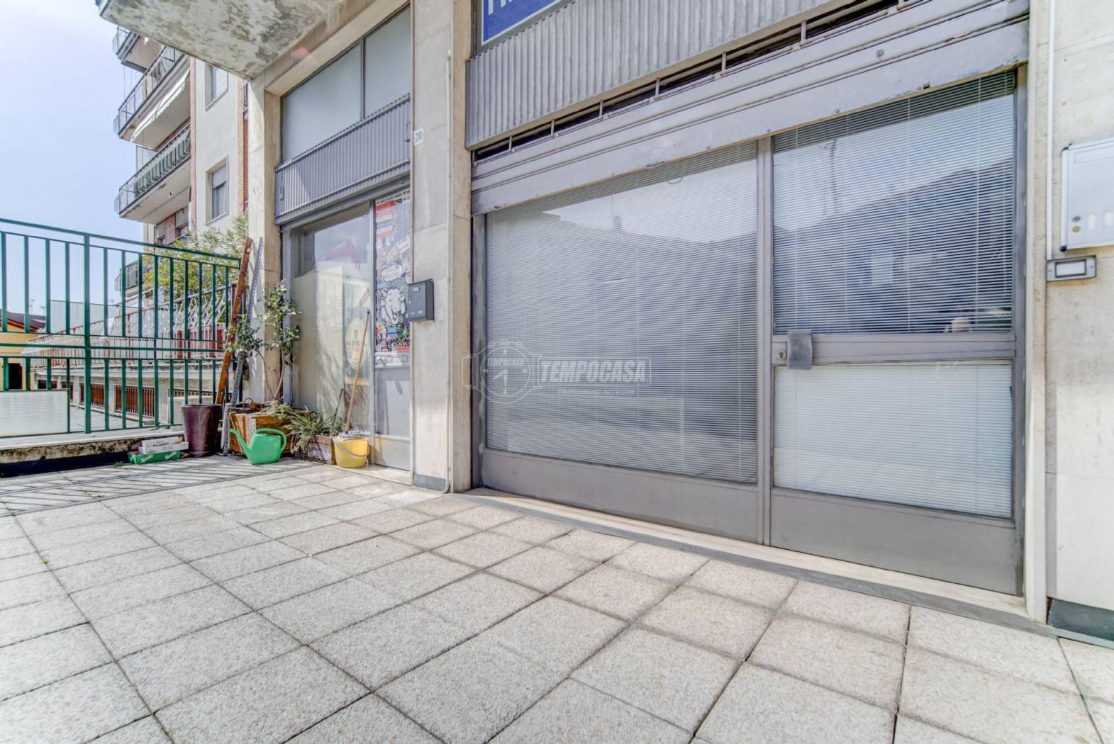 Locale commerciale in Vendita