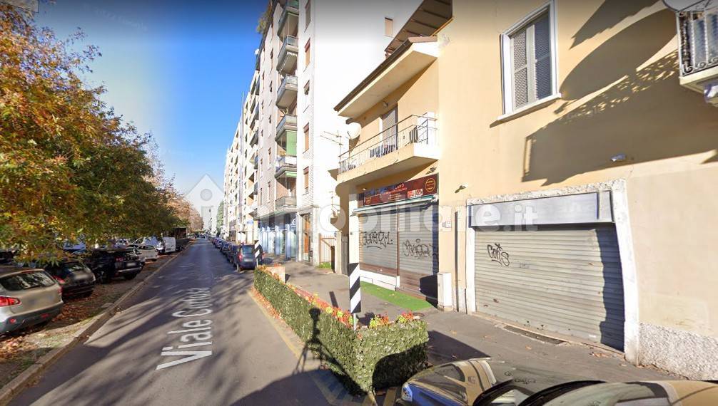 Locale commerciale in Vendita