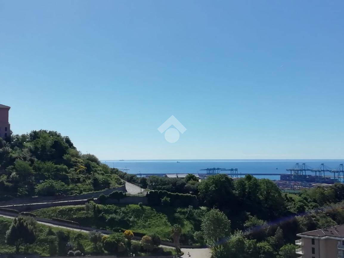 Trilocale via Gaetano Salvemini 33, Pra&#x27;, Genova