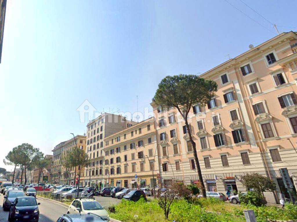 Locale commerciale via Appia Nuova 198, Roma, rif. 95369000 ...