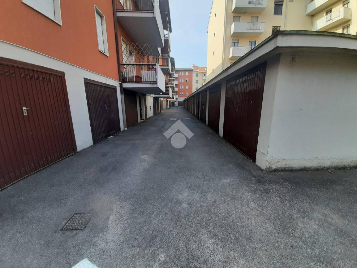 Garage - Box in Vendita