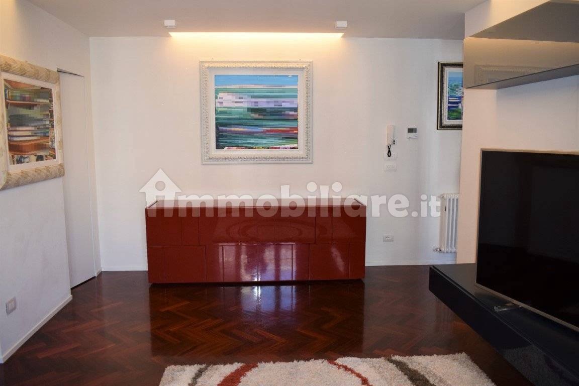 Trilocale via Isonzo, Lungomare - Strada Parco, Pescara