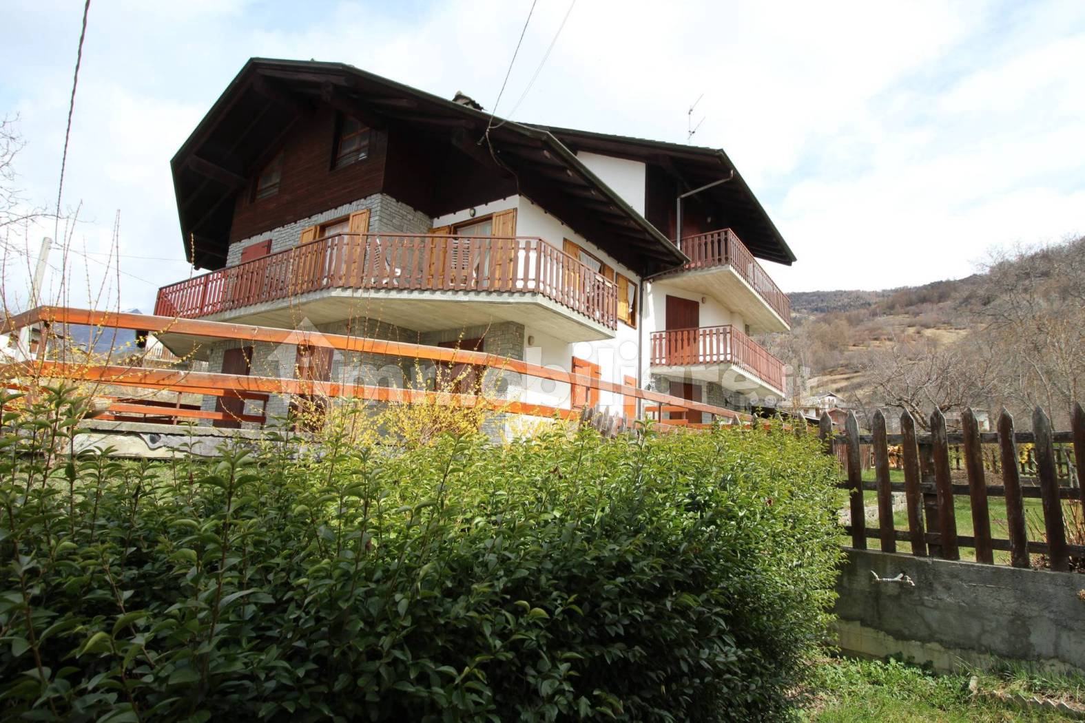 Bilocale frazione Eresaz, Eresaz, Emarèse