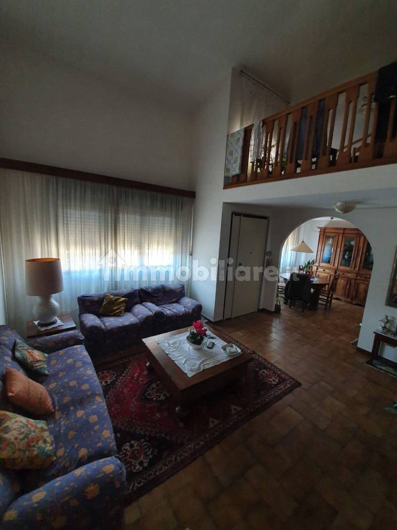Appartamento buono stato, secondo piano, Arezzo