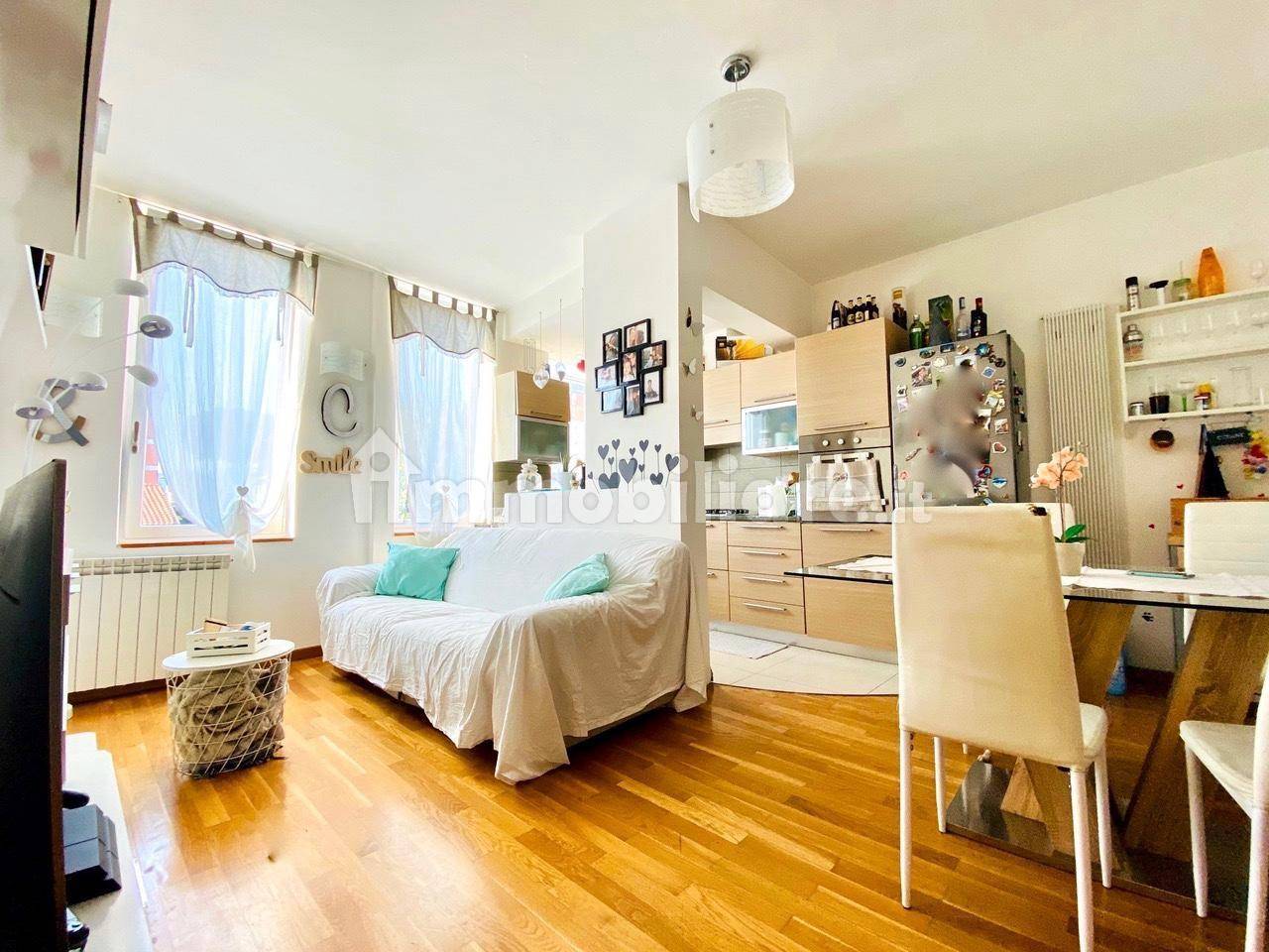 Trilocale viale Eugenio Chiesa, Centro, Massa