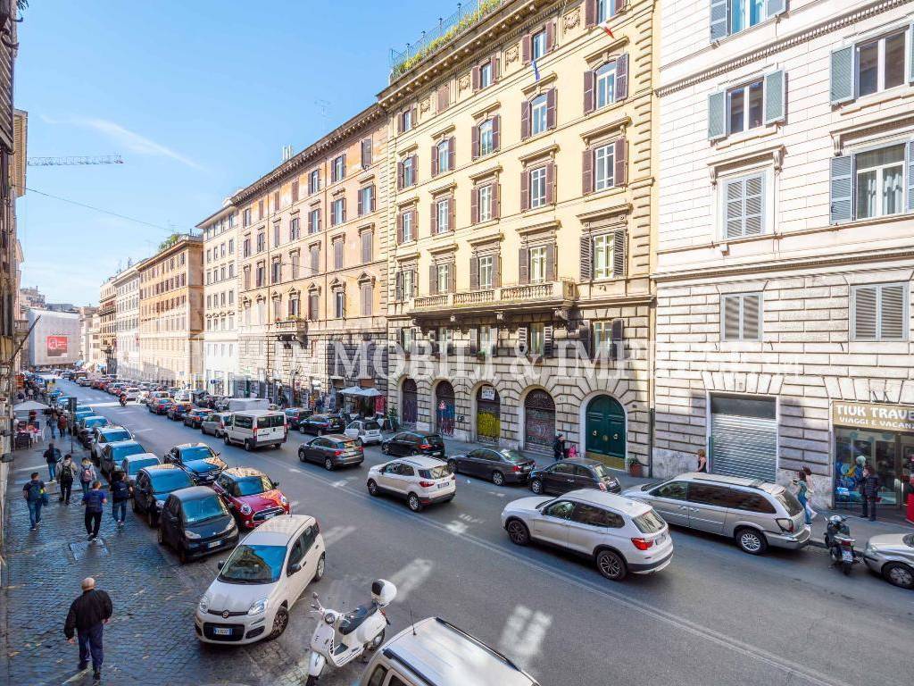 Locale commerciale via cavour, Roma, rif. 95463876 - Immobiliare.it