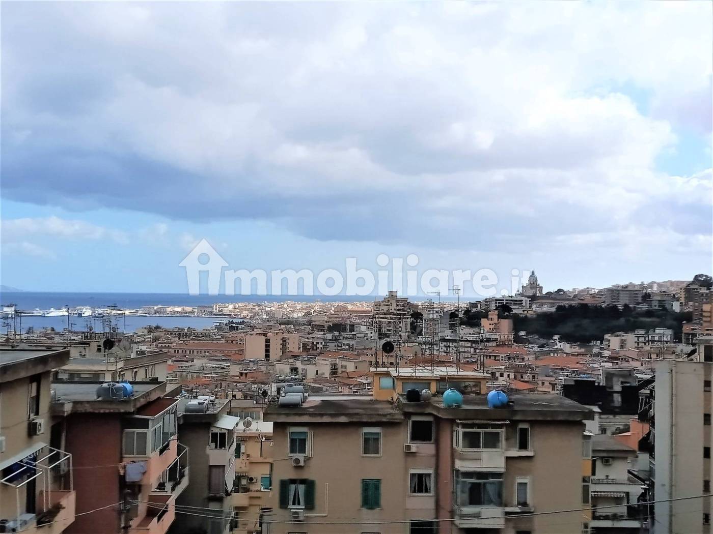 Appartamento salita Ogliastri 62, Giostra, Messina