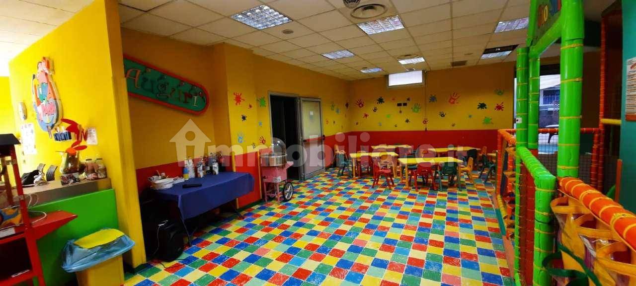 Locale commerciale in Vendita