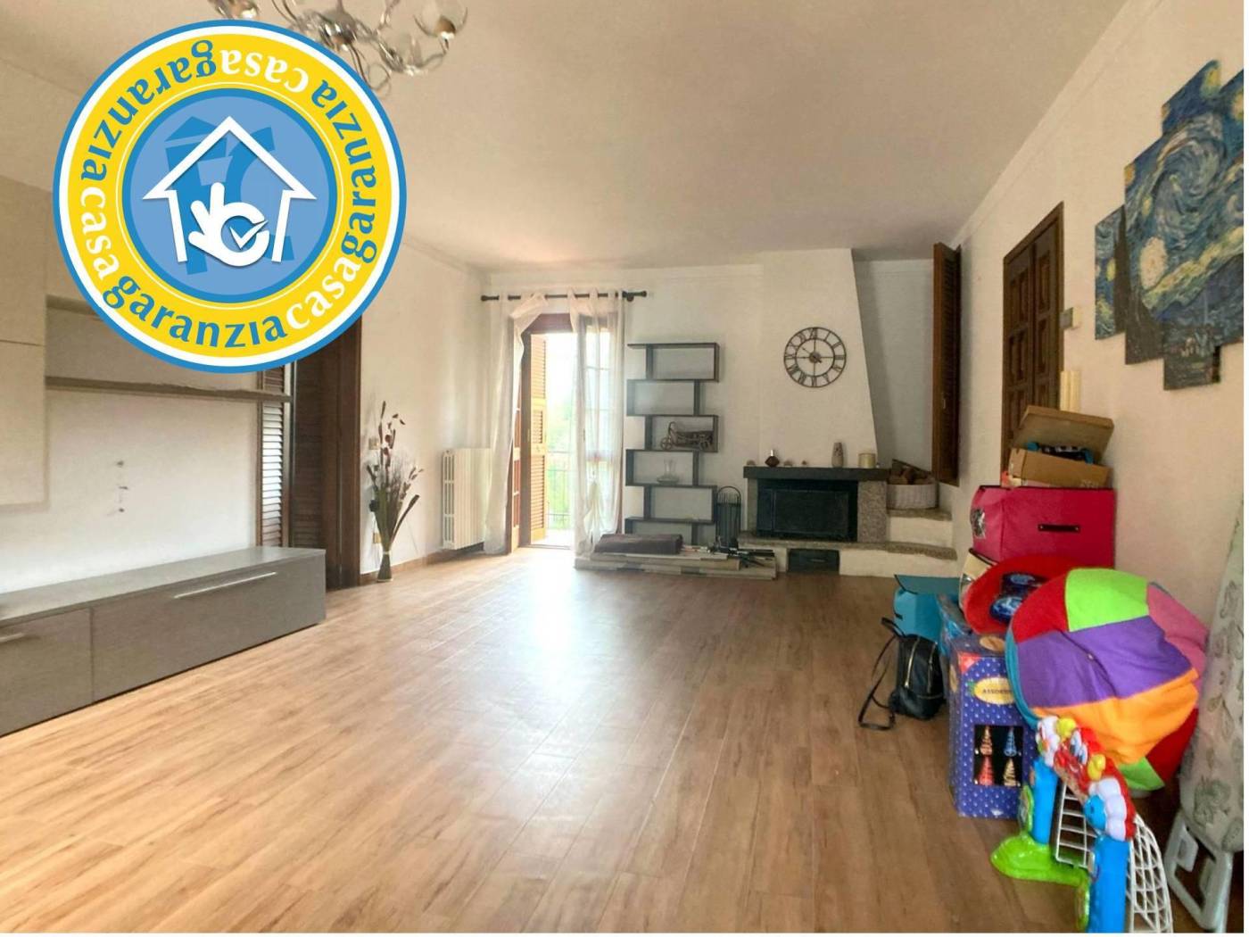 Trilocale Centrale, Isolabona