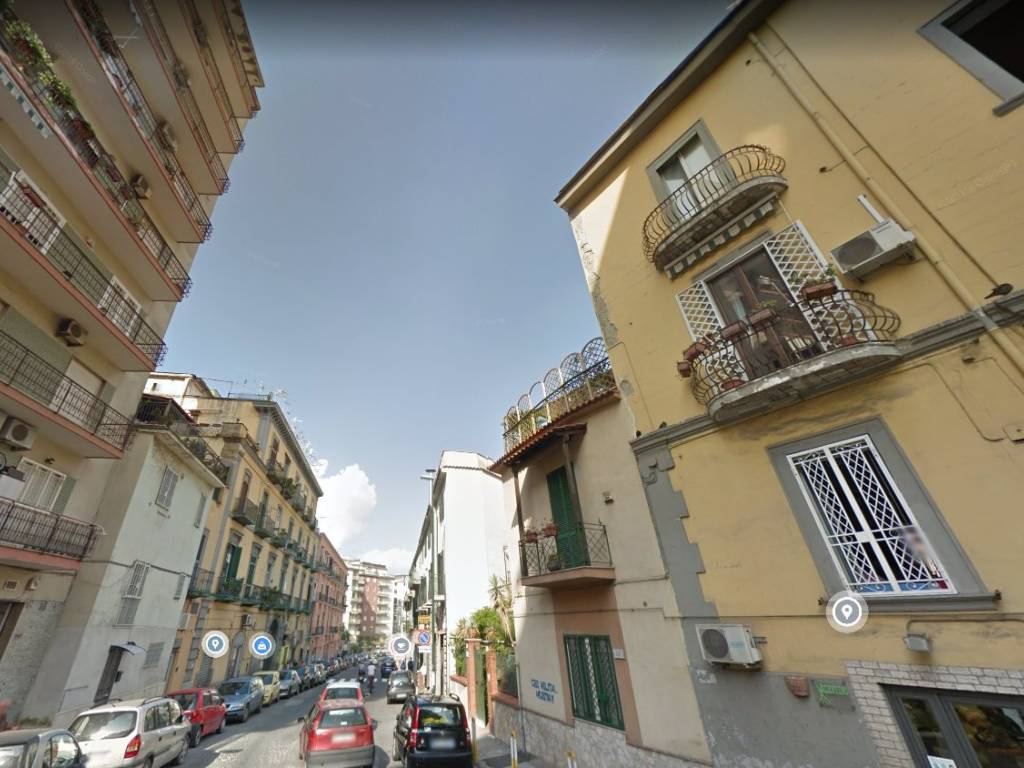 Vendita Appartamento Napoli. Trilocale in via Adolfo Omodeo. Buono ...