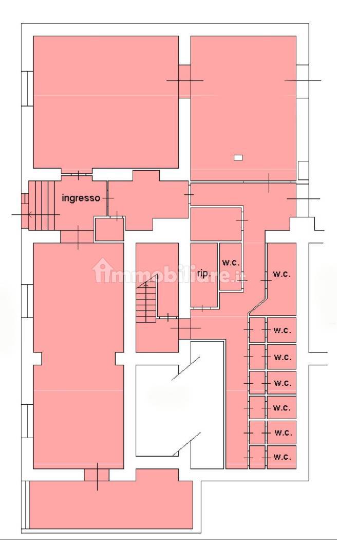 Locale commerciale in Vendita