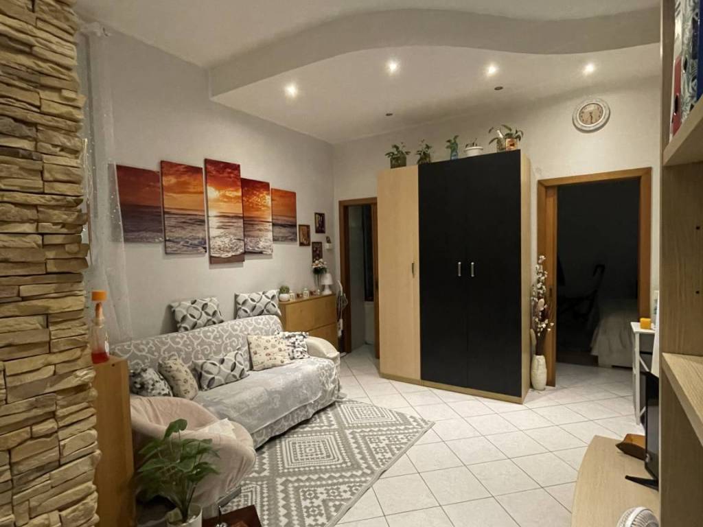 Vendita Appartamento Melegnano. Bilocale in via Emilia 44. Buono stato ...