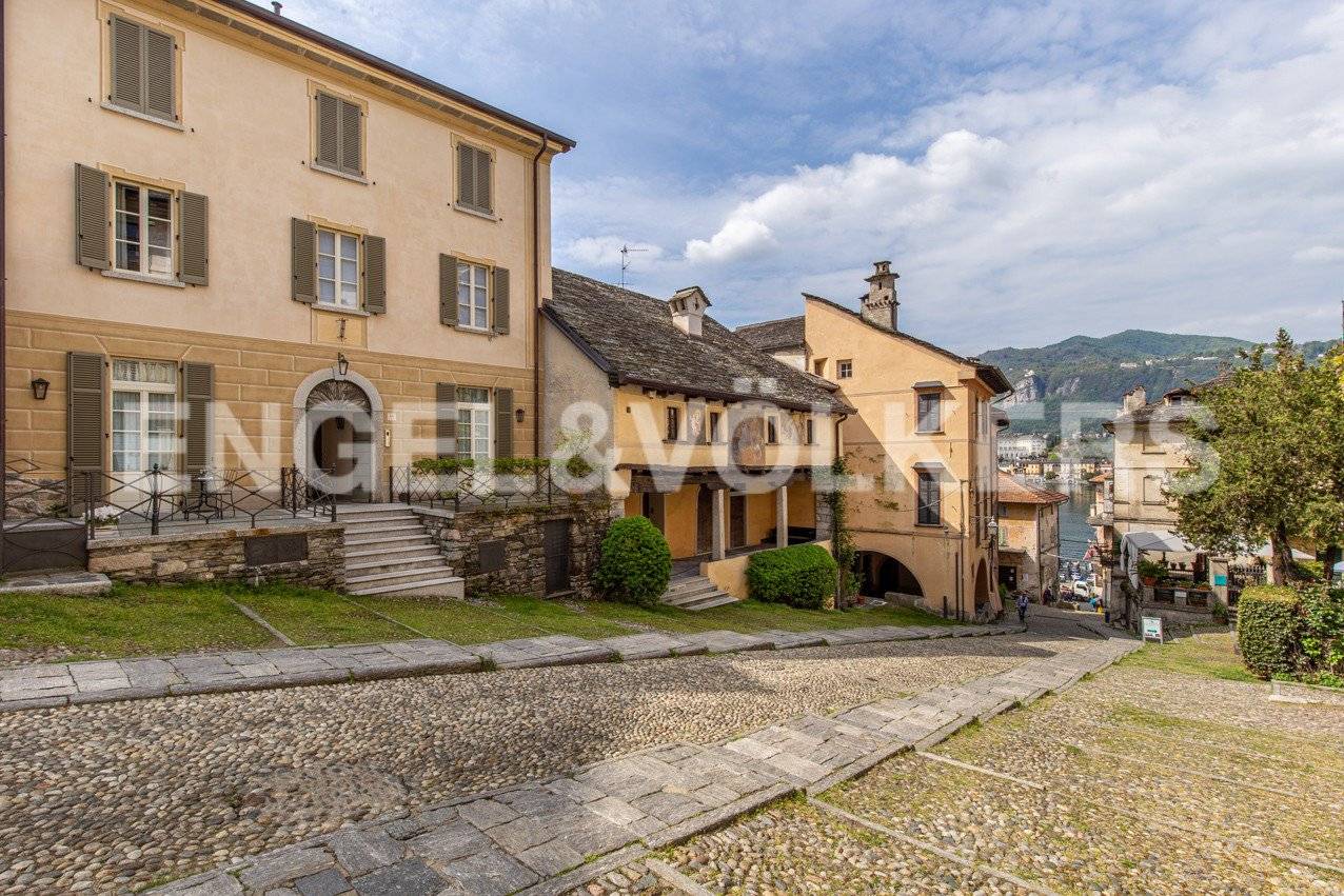 Trilocale via Corinna Caire Albertoletti 46, Orta San Giulio