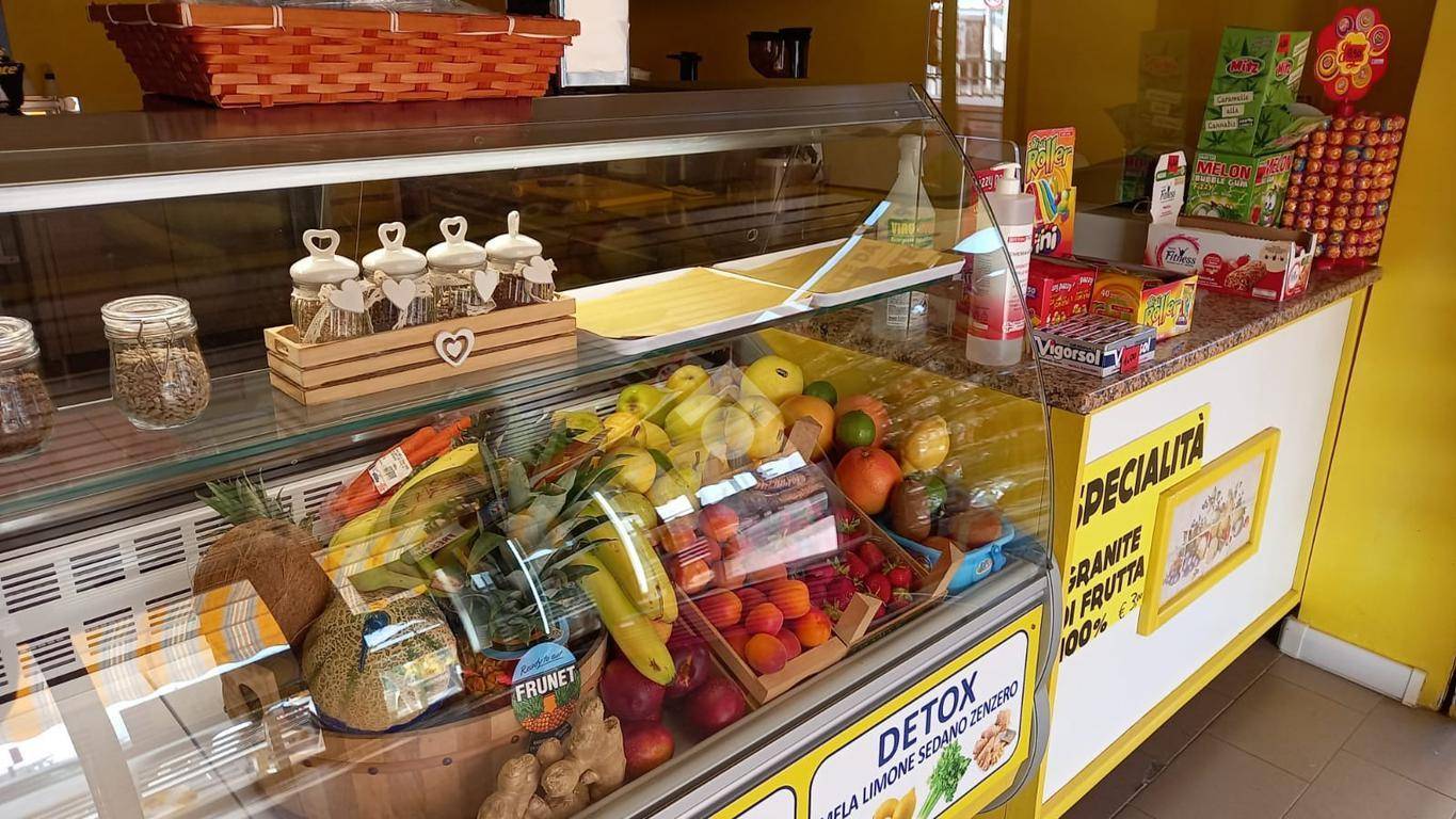 Locale commerciale in Vendita