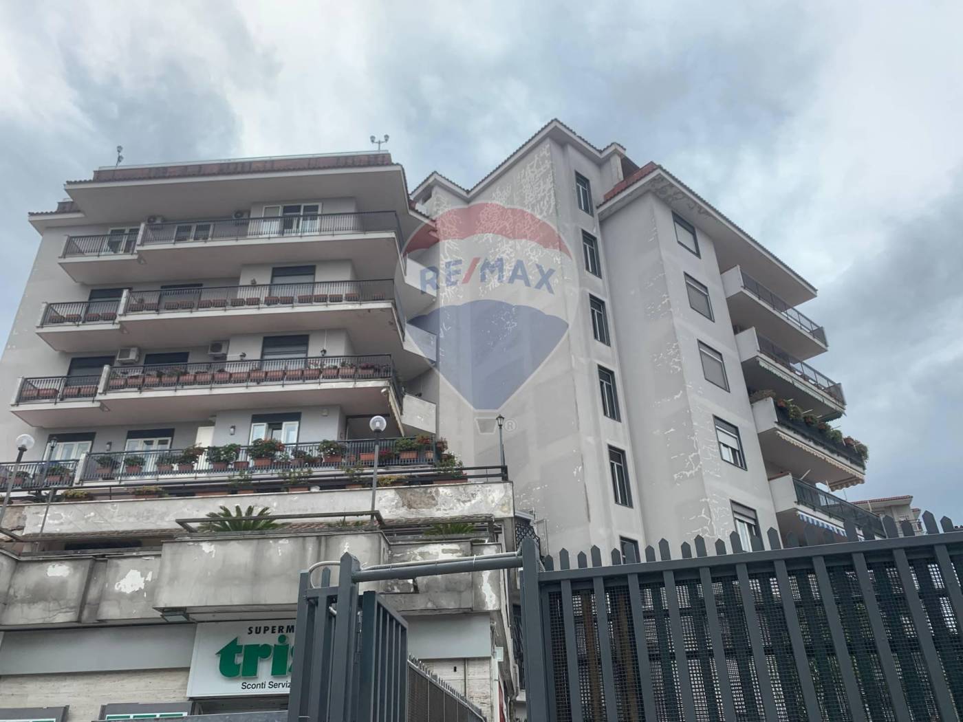 Quadrilocale via Emilio Scaglione 41, Chiaiano, Napoli