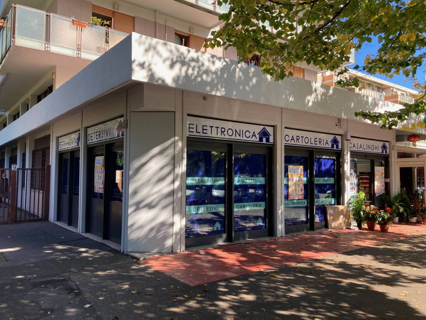Locale commerciale in Vendita