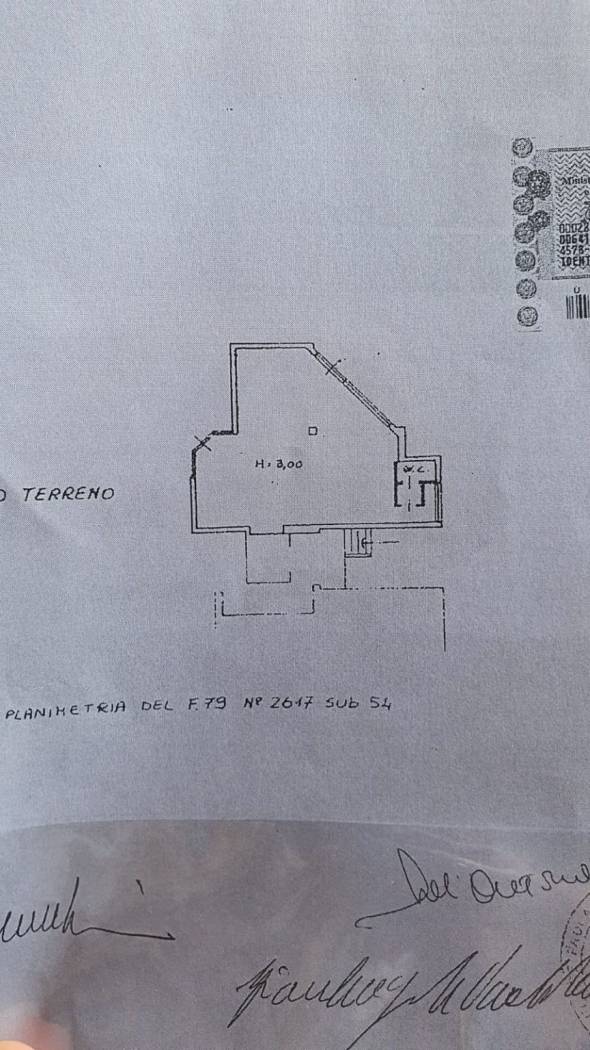 Locale commerciale in Vendita