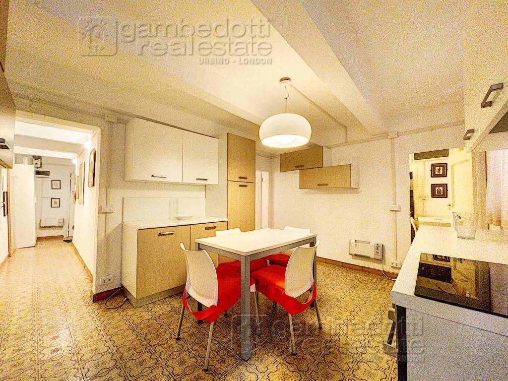 Affitto Appartamento Urbino. Trilocale, Ottimo stato, piano terra ...