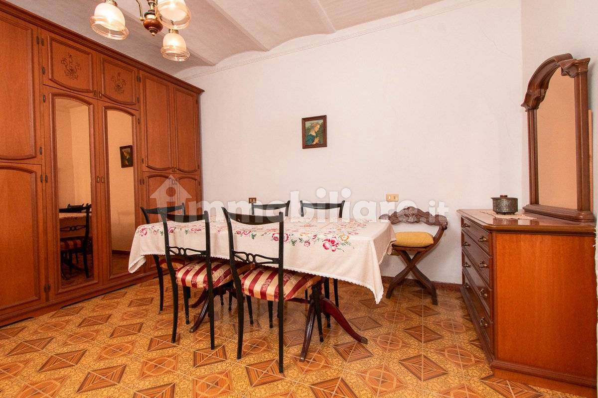 Quadrilocale via Roma 51, Capodimonte