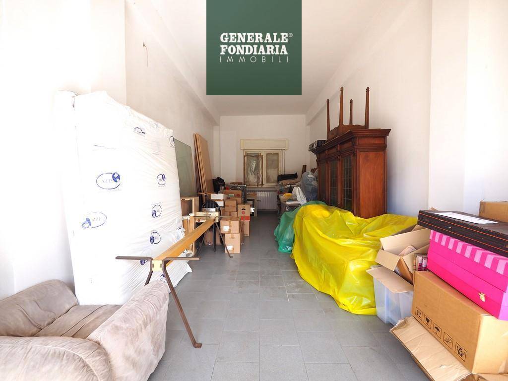 Locale commerciale in Vendita