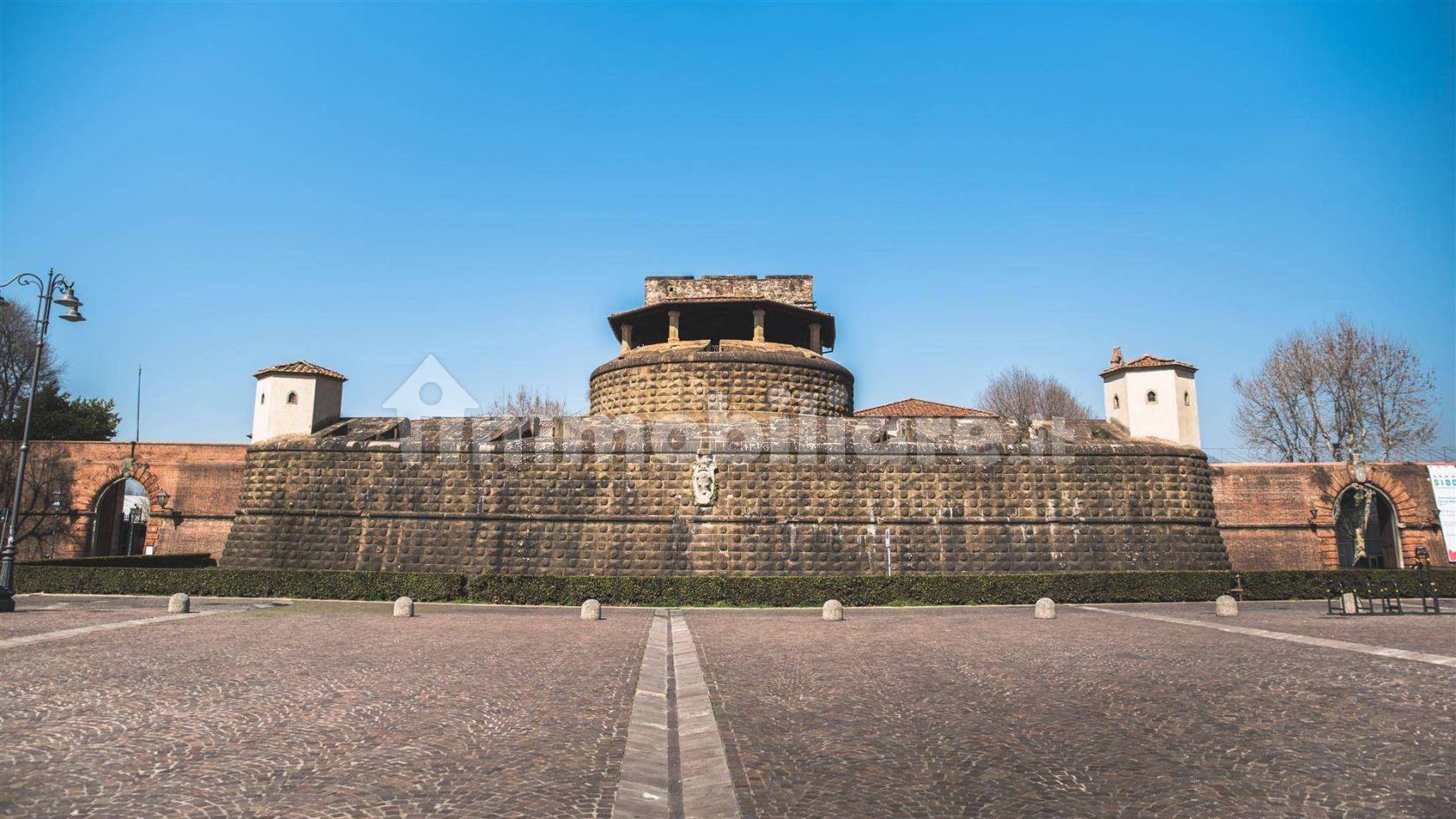 Locale commerciale in Vendita