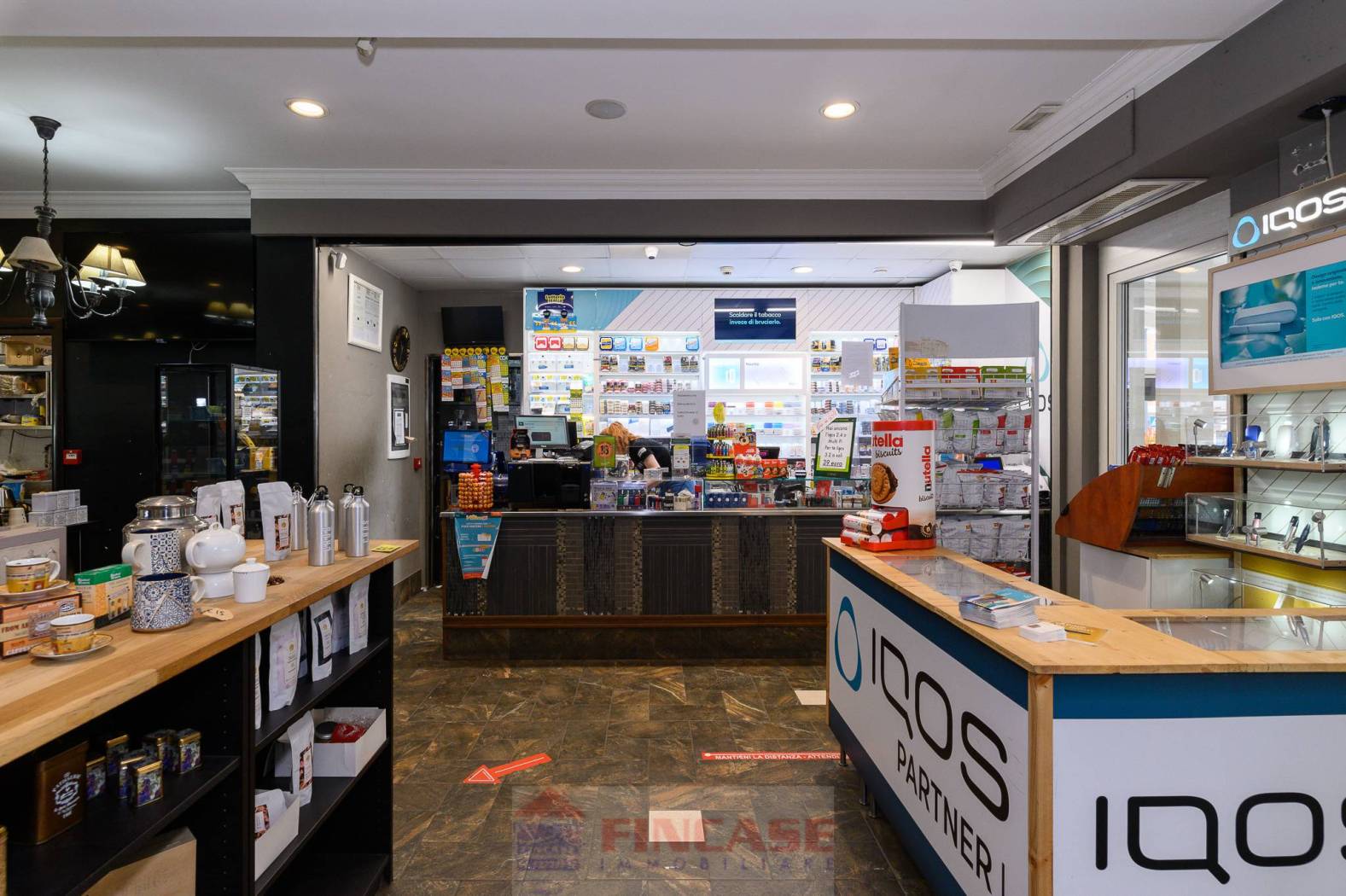 Tabaccheria con laboratorio in Vendita