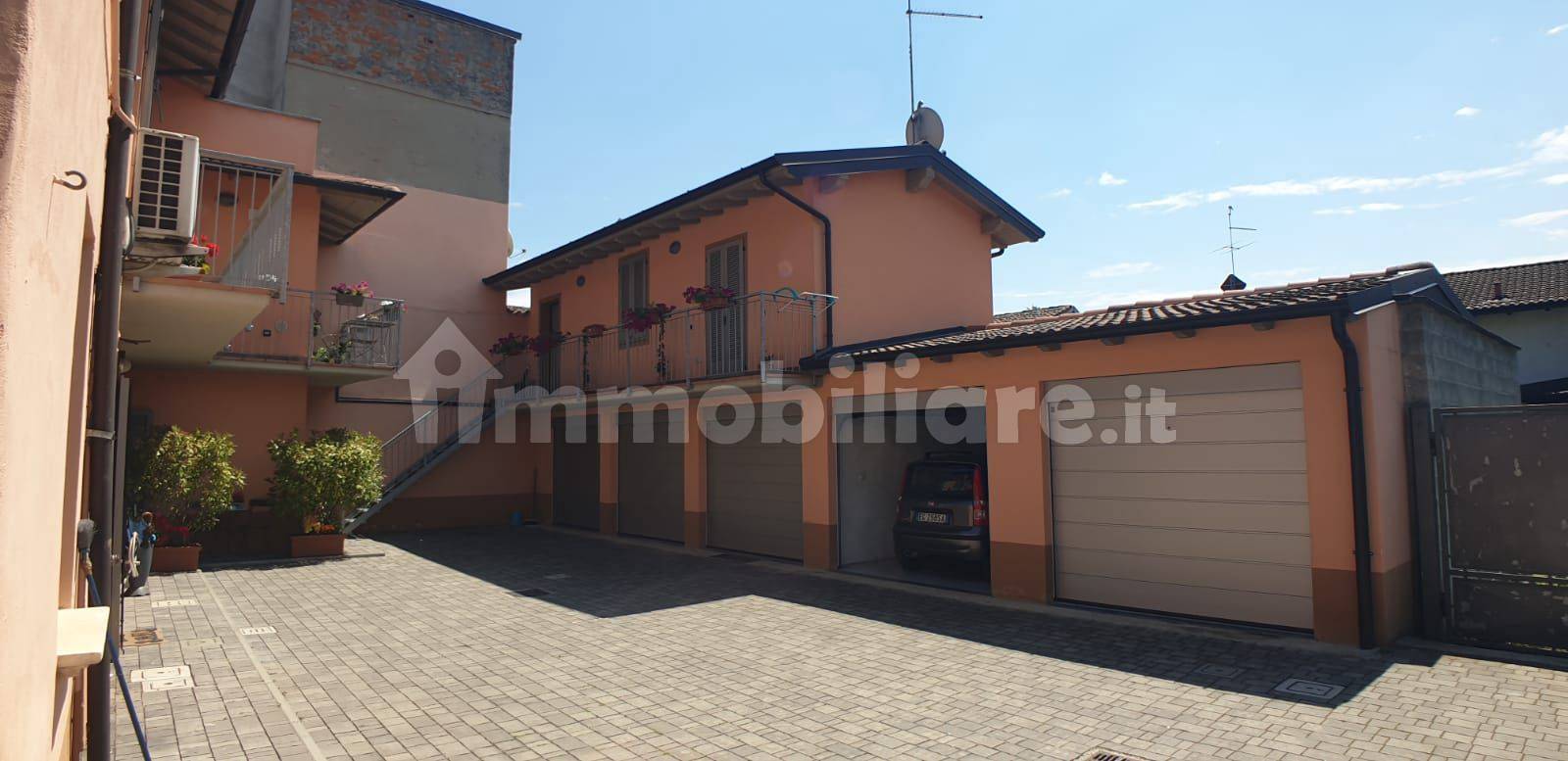 Trilocale ottimo stato, primo piano, Centro, San Fiorano