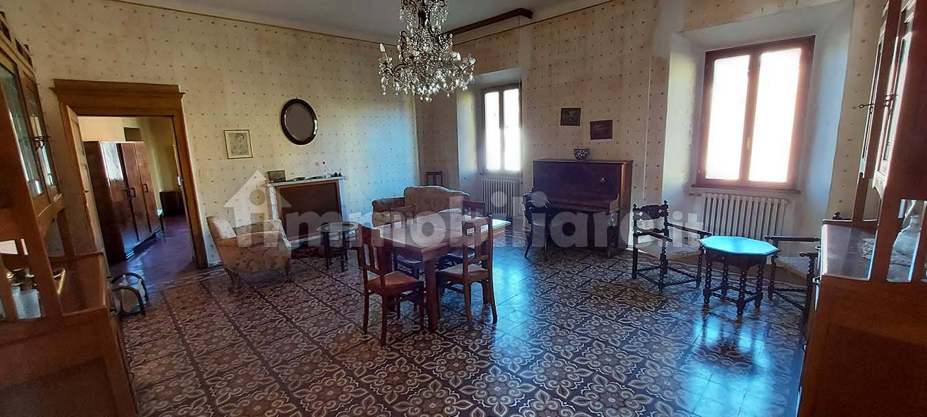 Appartamento da ristrutturare, secondo piano, Rocca San Casciano