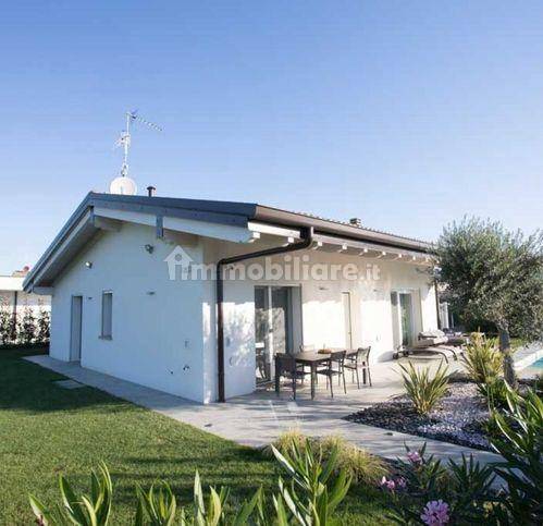 Villa unifamiliare via Antiche Mura, Lonato, Lonato del Garda