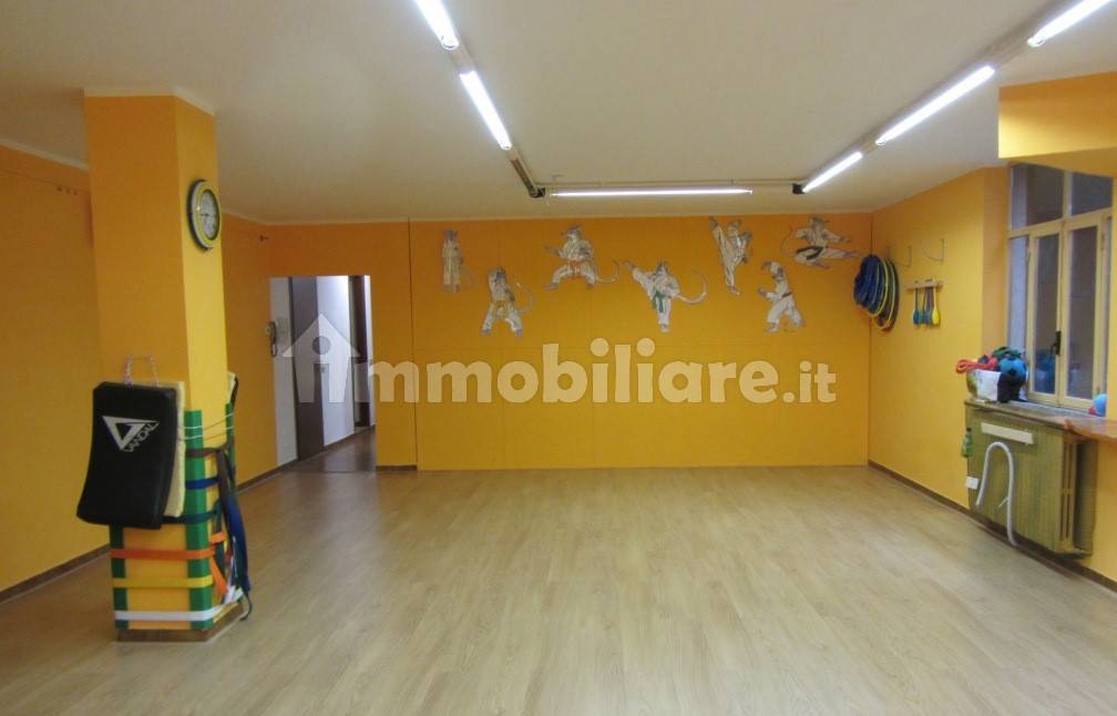 Locale commerciale in Vendita