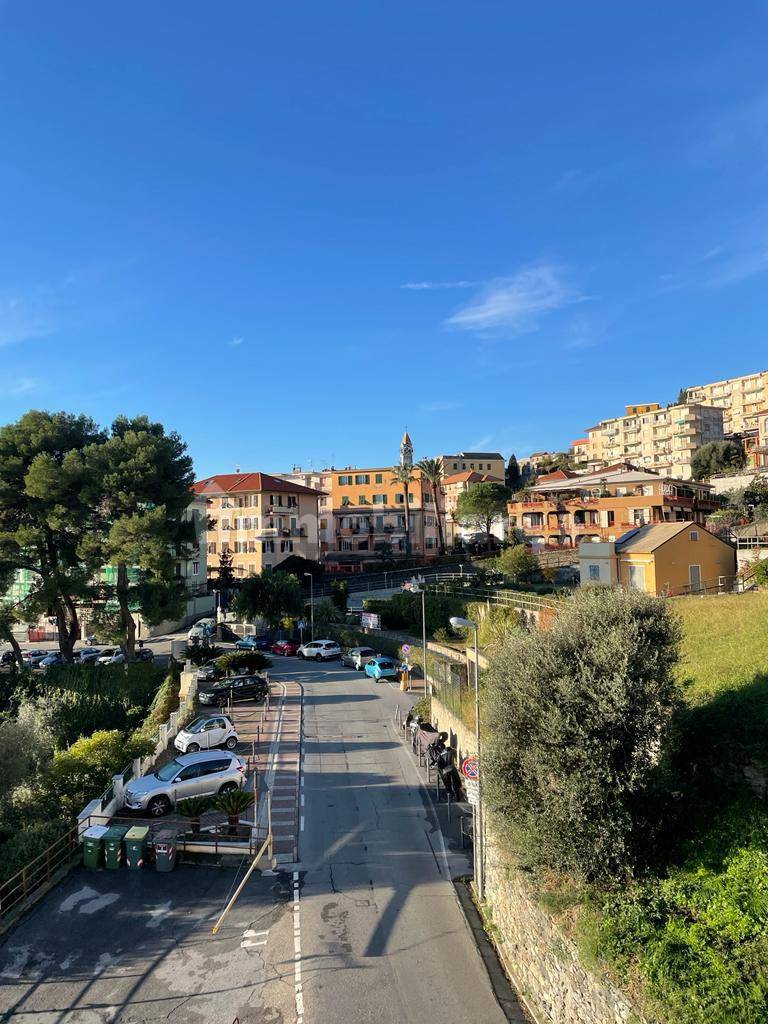 Quadrilocale ottimo stato, piano rialzato, Centro, Arenzano