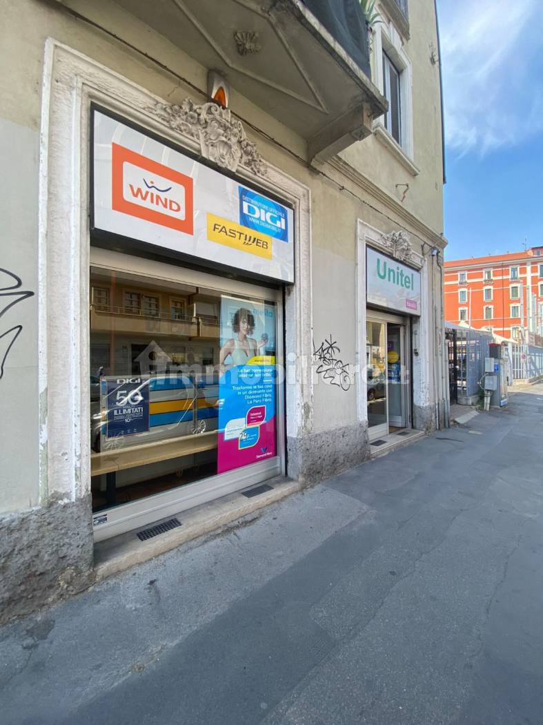 Locale commerciale in Vendita