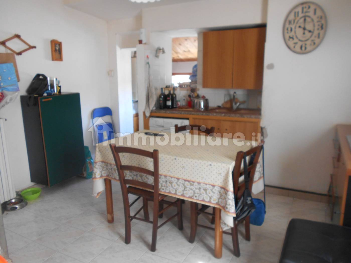 Trilocale via San Marino 10, Centro Storico, Jesi