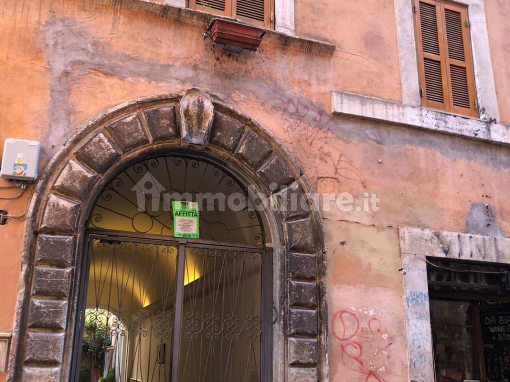 Affitto Appartamento Roma. Bilocale in via della Scala 63. Buono stato ...