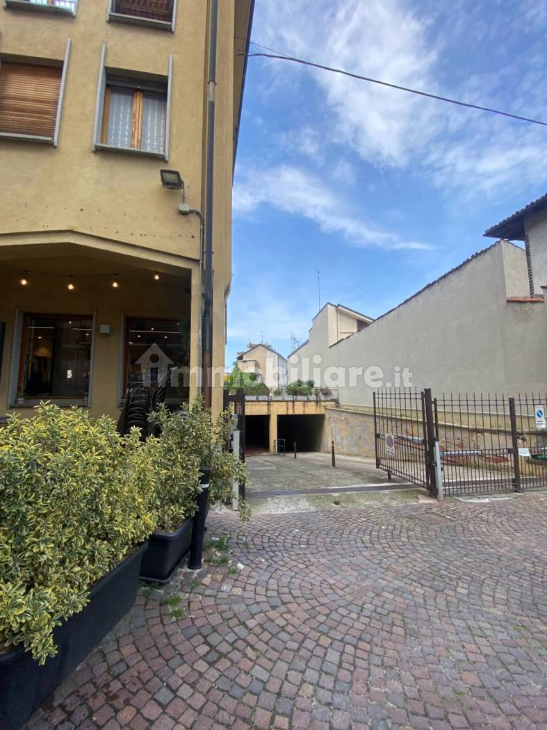 Posto auto - moto in Vendita