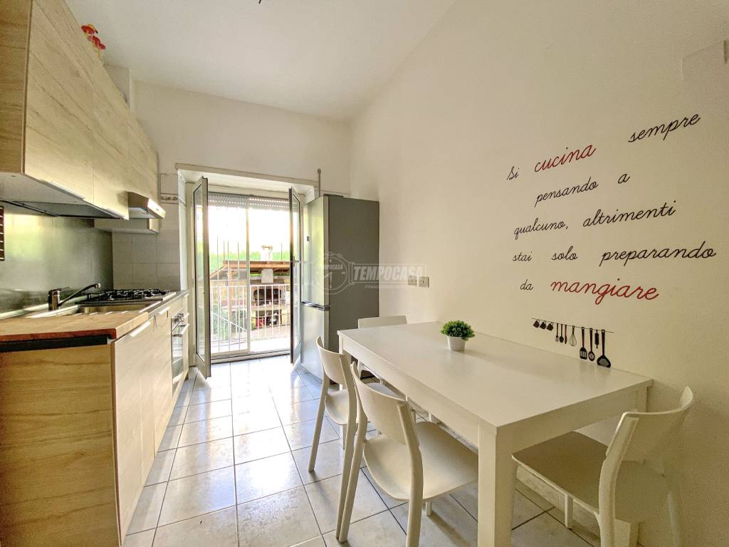 Vendita Appartamento Viterbo. Quadrilocale in via del Carnaro. Buono ...