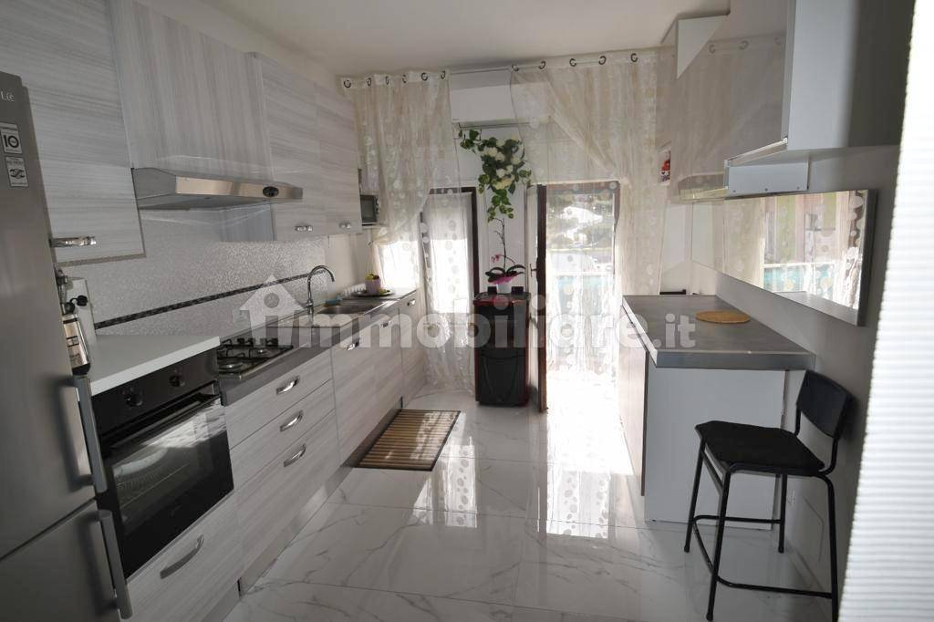 Bilocale via Pascoli, Centro, Grottammare