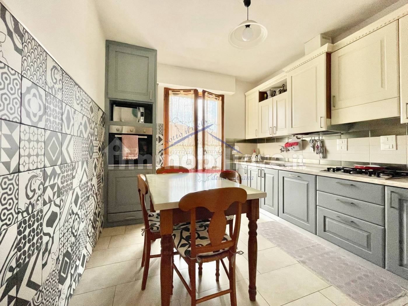 Trilocale Castelluccio, Castelluccio, Capolona