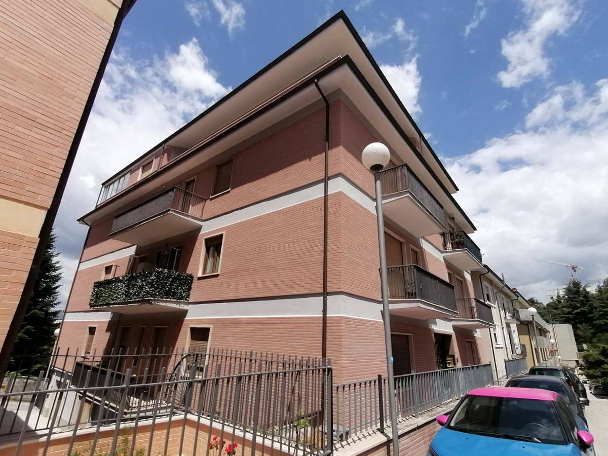 Quadrilocale via Pasquale Colagrande 1/C, Villa Comunale, L'Aquila