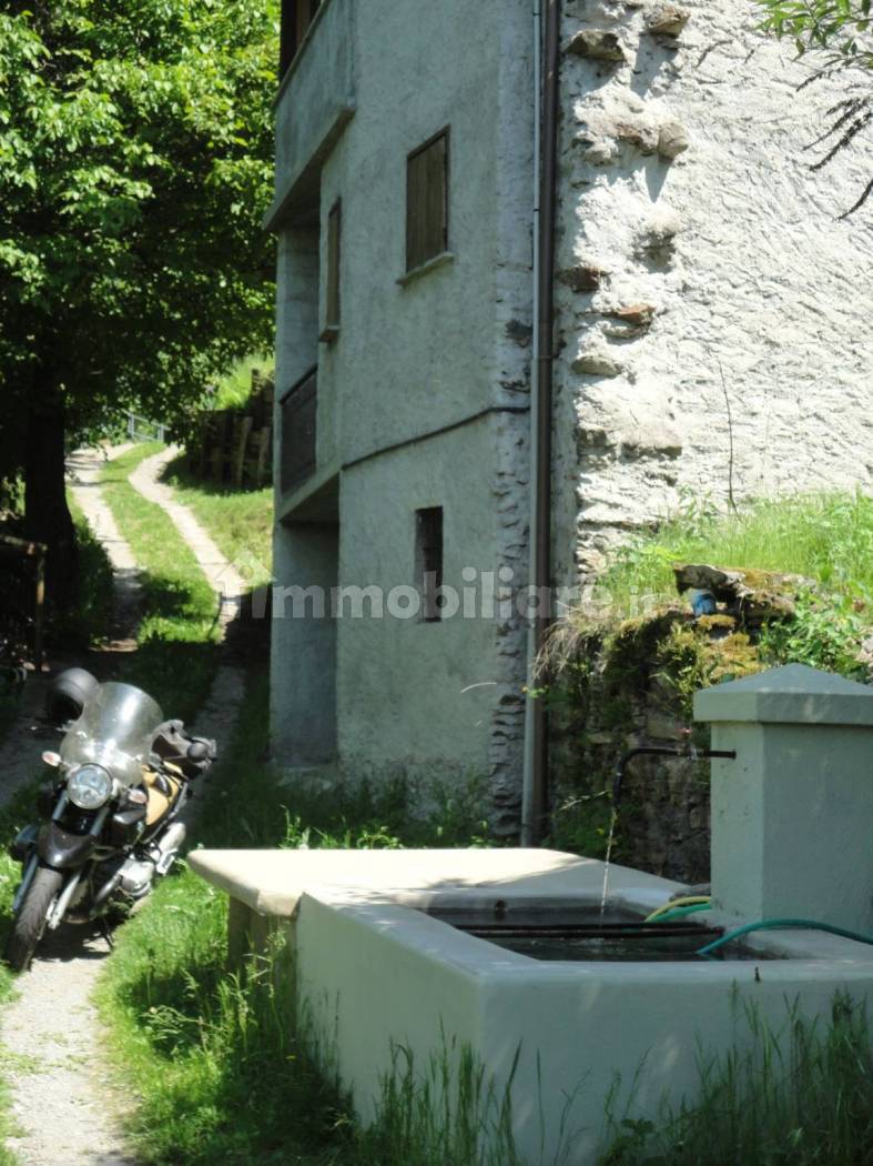 Bilocale via Codurelli, Teglio