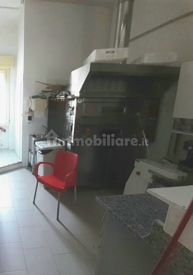 Rosticceria - Pizza al taglio in Vendita