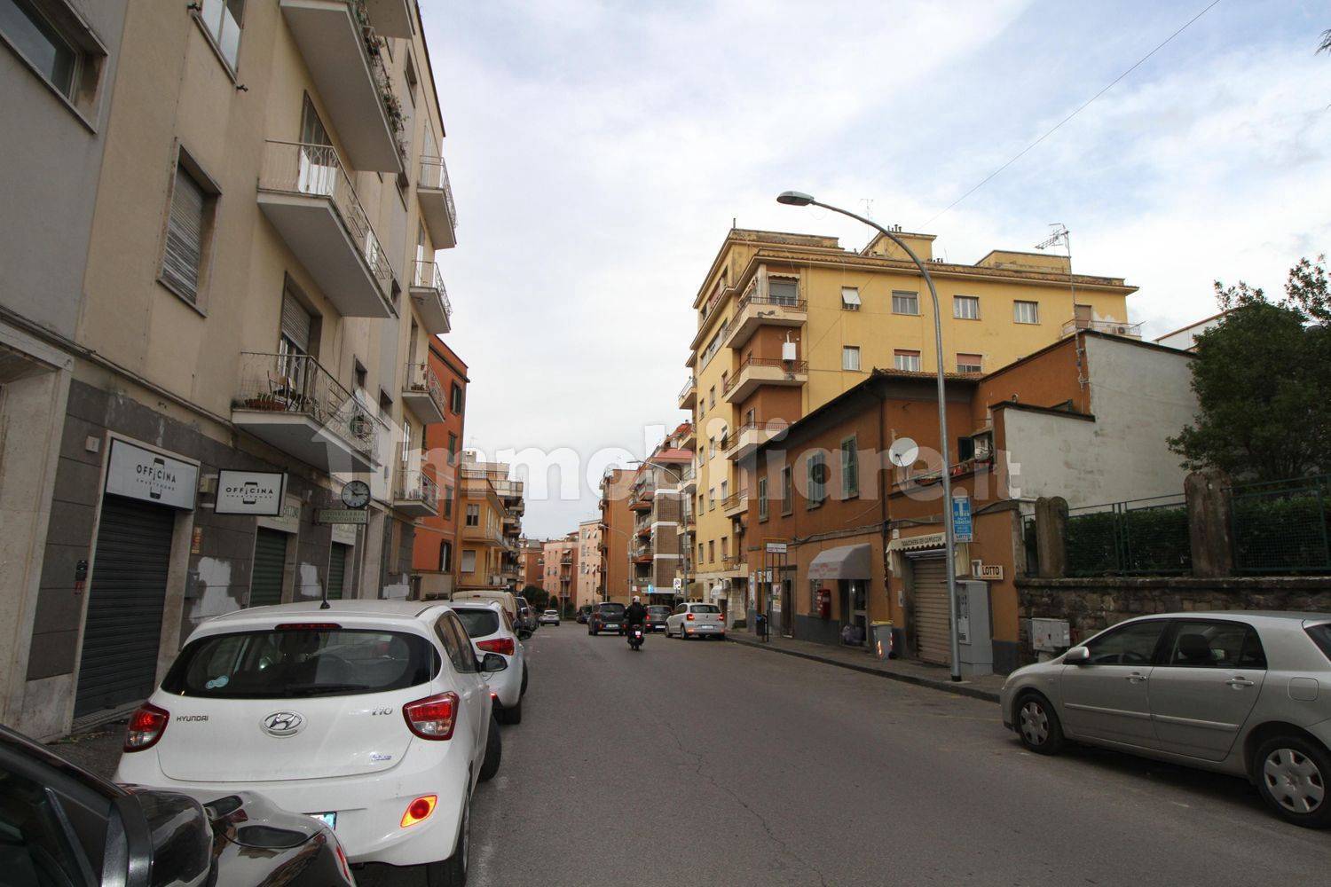 Locale commerciale in Vendita