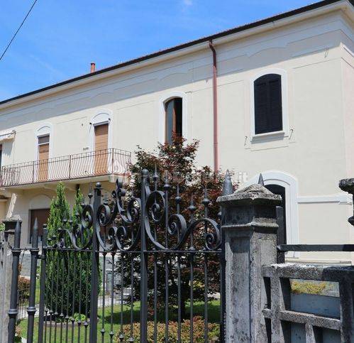 Bilocale Vedani 6, Intra, Verbania