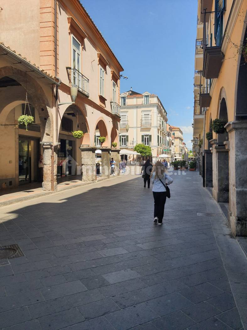 Appartamento da ristrutturare, secondo piano, Centro, Cava de&#039; Tirreni