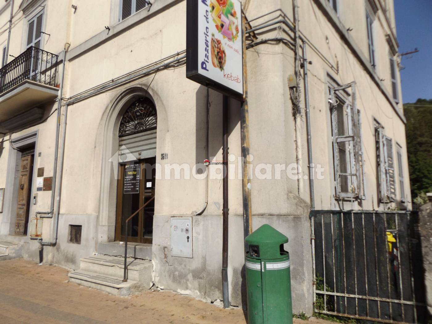 Locale commerciale in Vendita