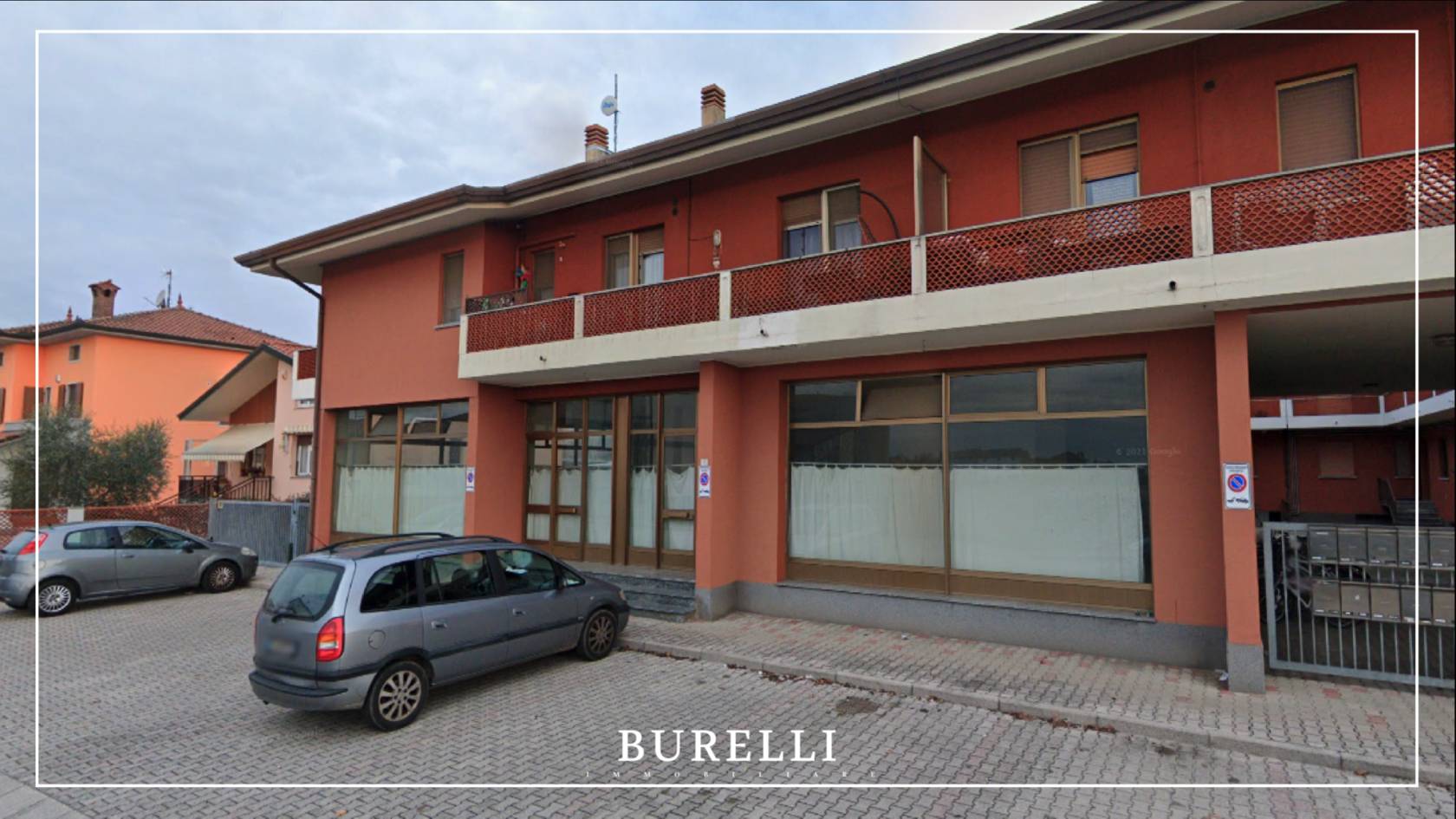 Locale commerciale in Vendita