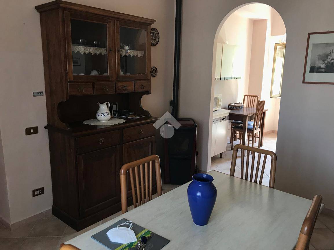 Trilocale via marconi 4, Centro, Cervaro