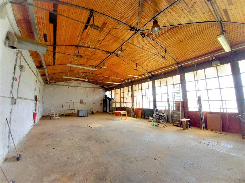 Laboratorio in Vendita