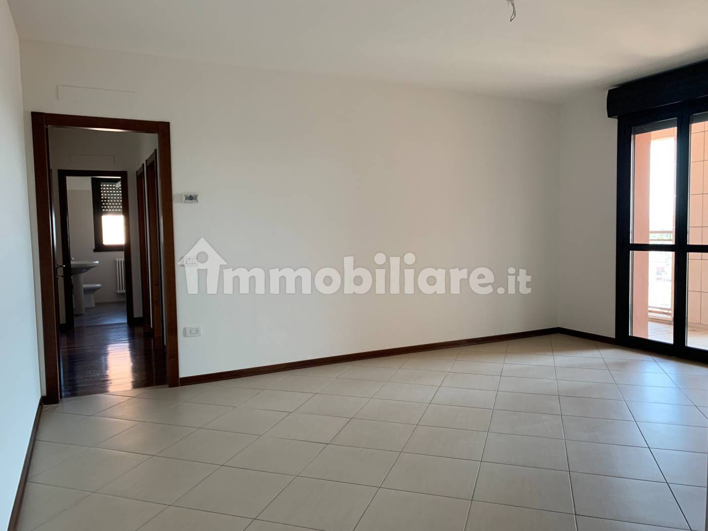 Trilocale piazza della Repubblica 6, Centro, Fidenza